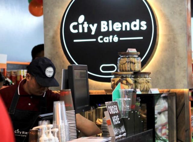 7-Eleven new City Blends Cafe in BGC serves nitro coffee, nitro tea ...