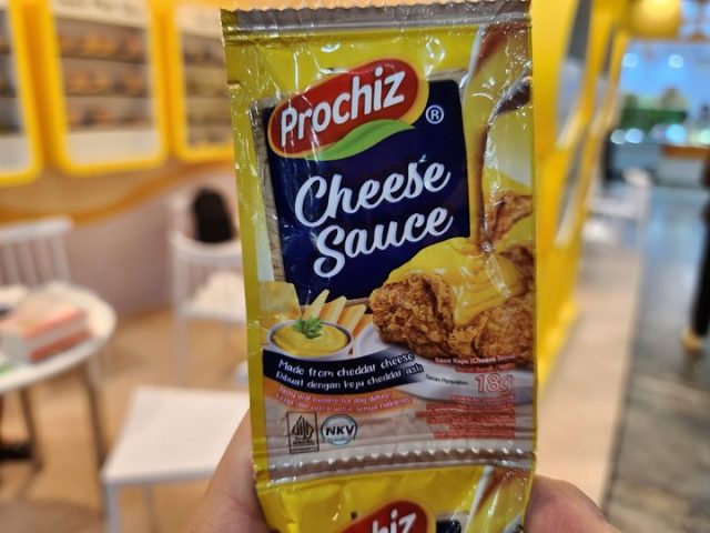 New Prochiz Sprinkled Cheese and Prochiz Cheese Sauce launched in ...