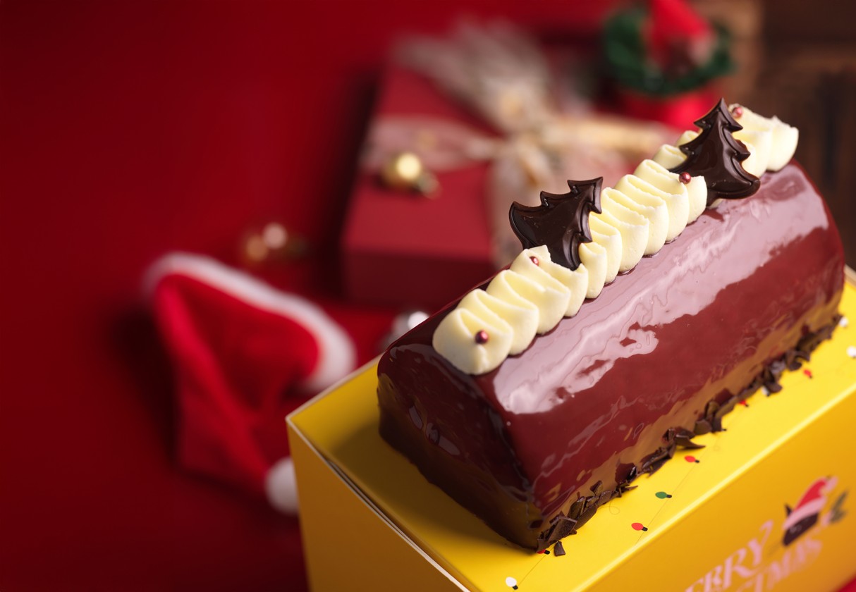 Ring in the Most Magical Time of the Year with the New Black Forest Log ...