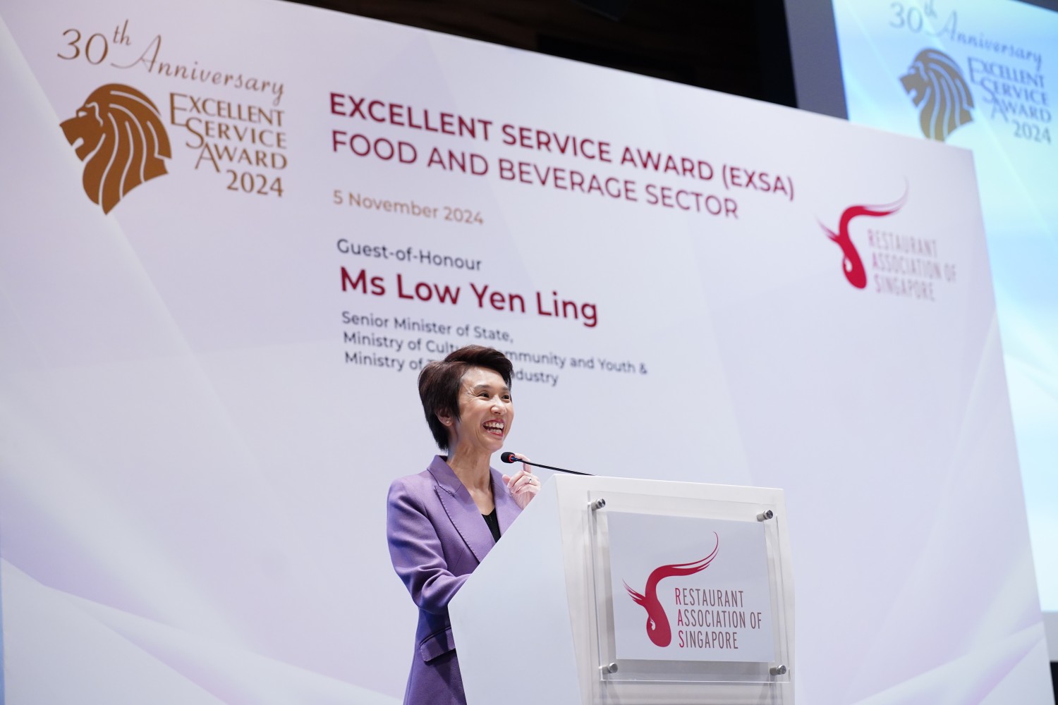 The Excellent Service Award (EXSA) honours its Superstar of Singapore’s F&B industry - Mini Me ...
