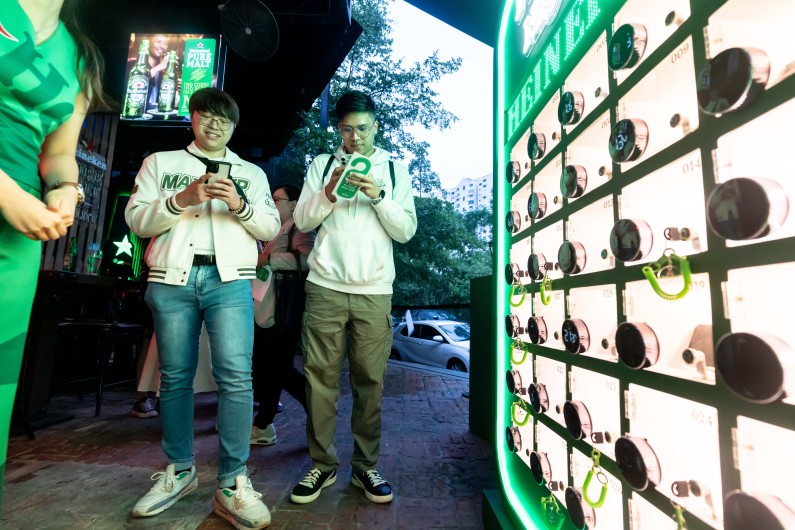 Heineken® Brings Real Connections Back to the Festive Season - Mini Me ...